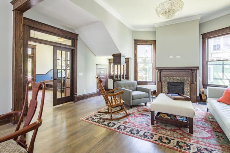 Transom Windows: Styles, Benefits & Design Tips for Your Home